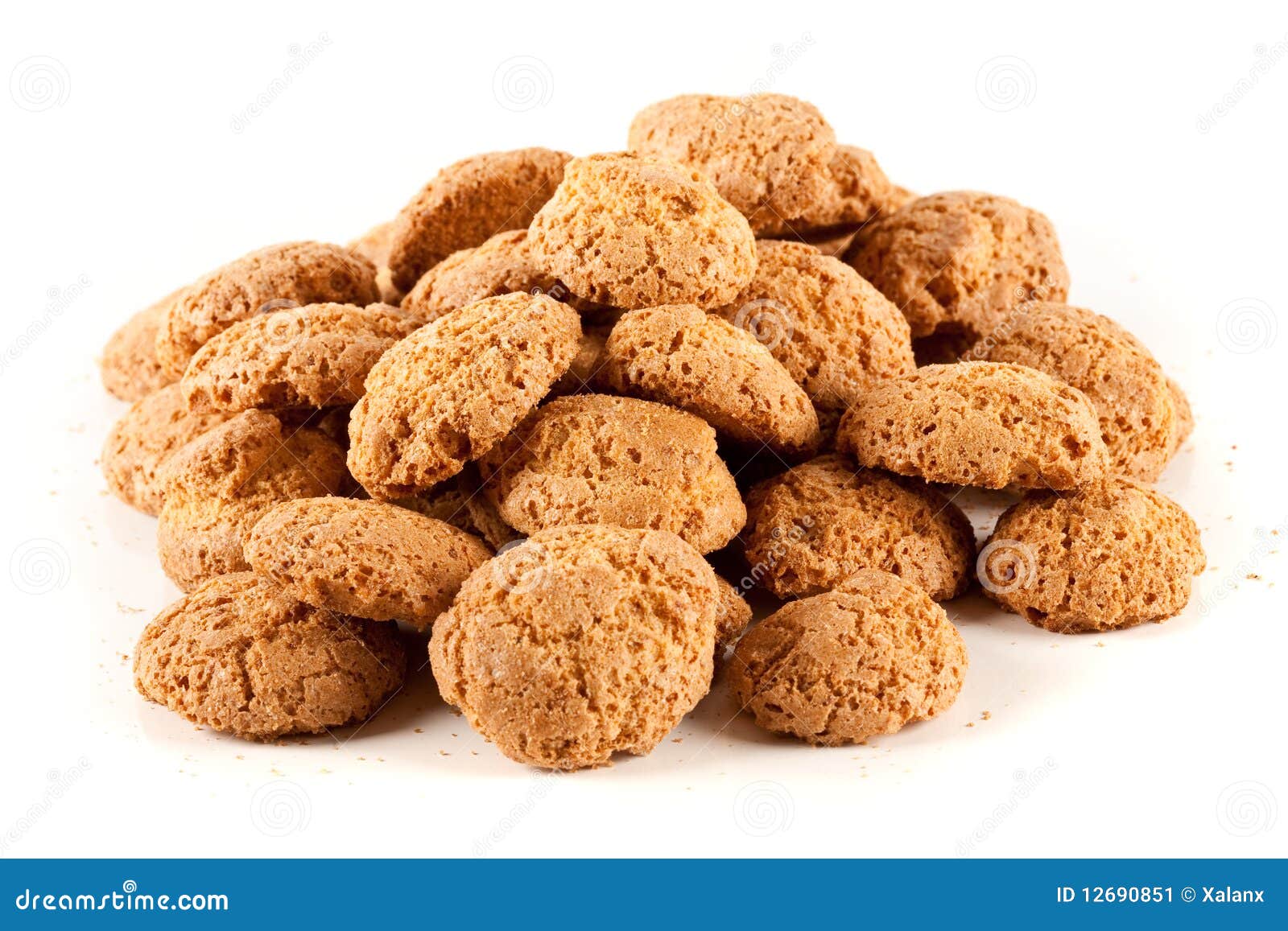 Amaretti - Biscotti Italiani Tradizionali Immagine Stock - Immagine di ...