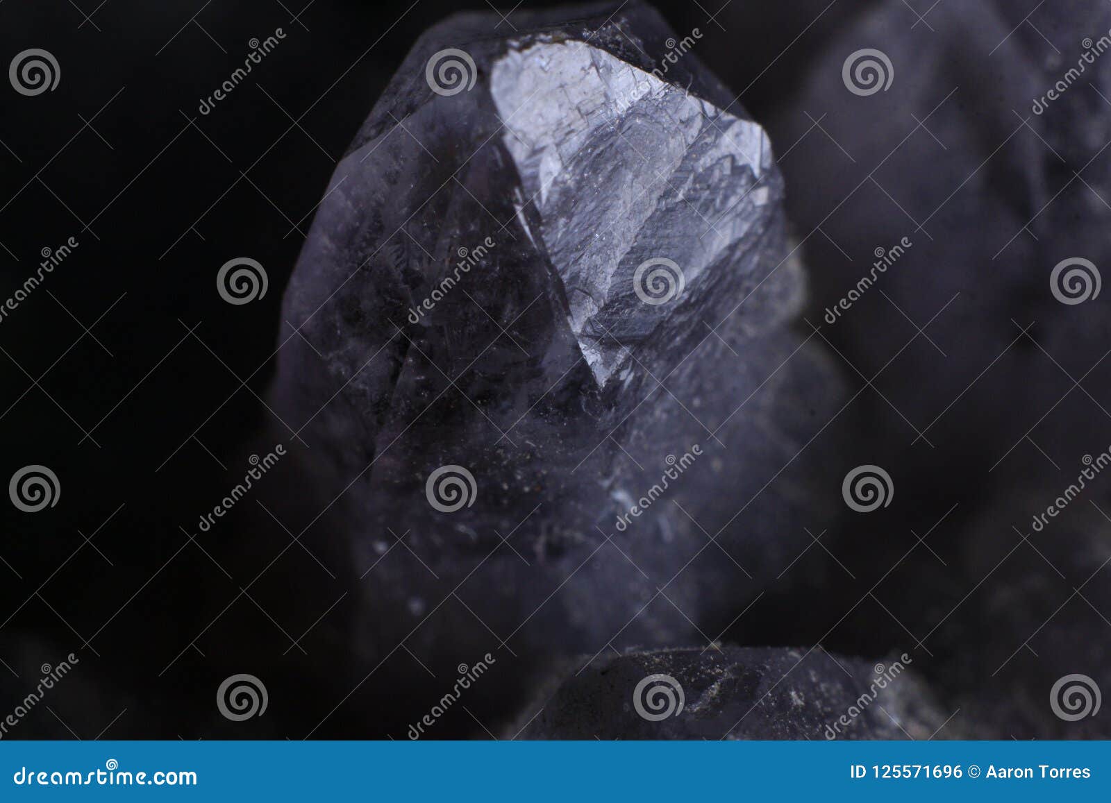 Amatista стоковое фото. изображение насчитывающей макрос - 125571696