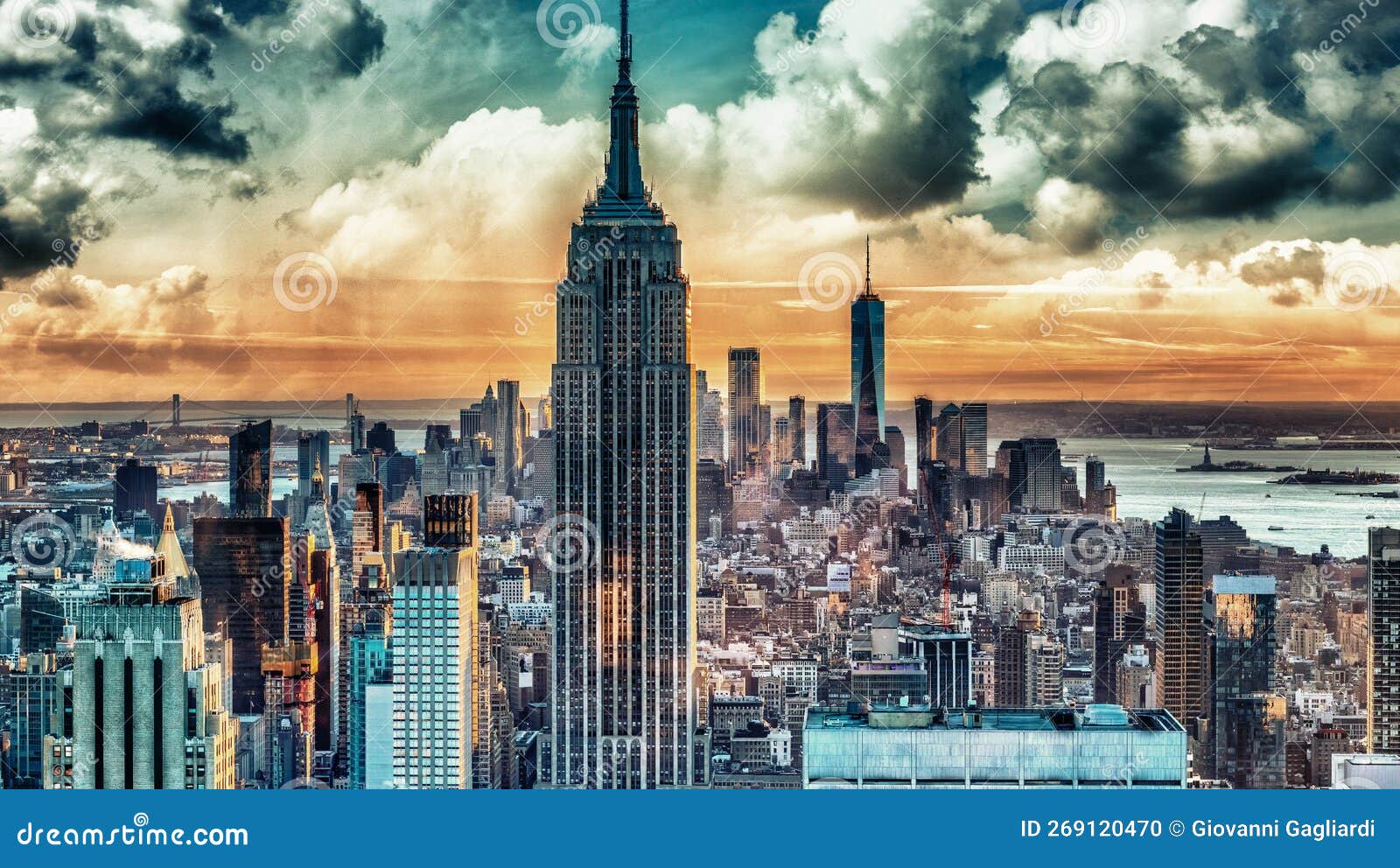 Amazing Aerial View of Manhattan Skyline from a Vantage Viewpoint ...