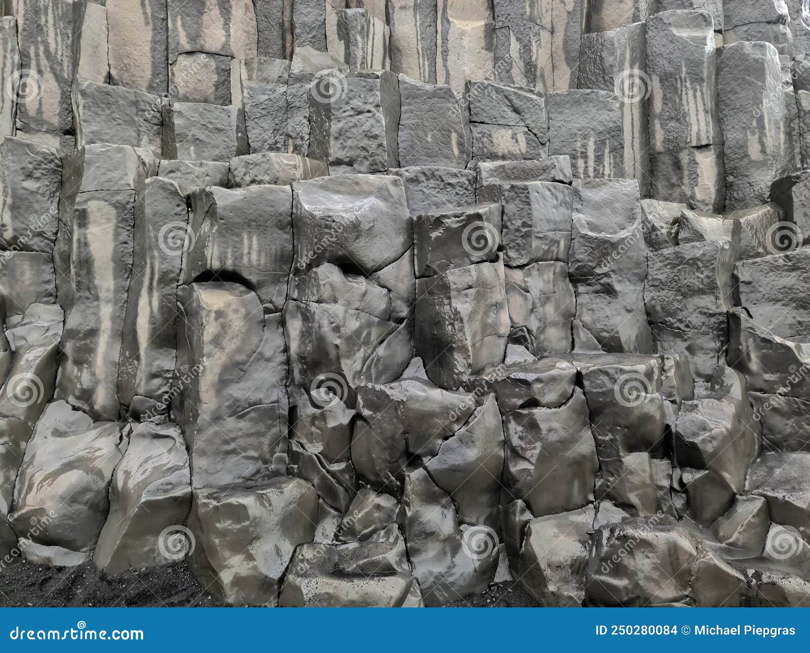 Amazing Basalt Rock Structures at Endless Black Beach of Iceland Stock ...