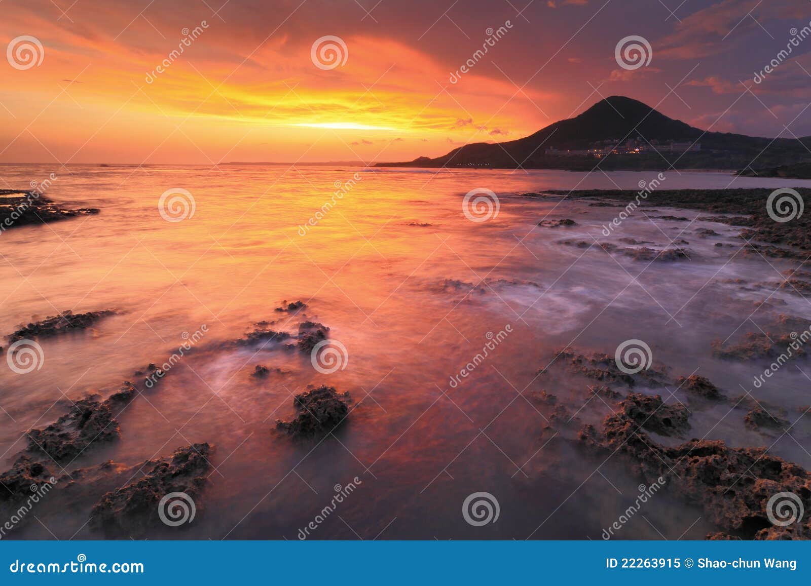 Amazing Beautiful Sunset Reflection on the Sea Stock Image - Image of ...