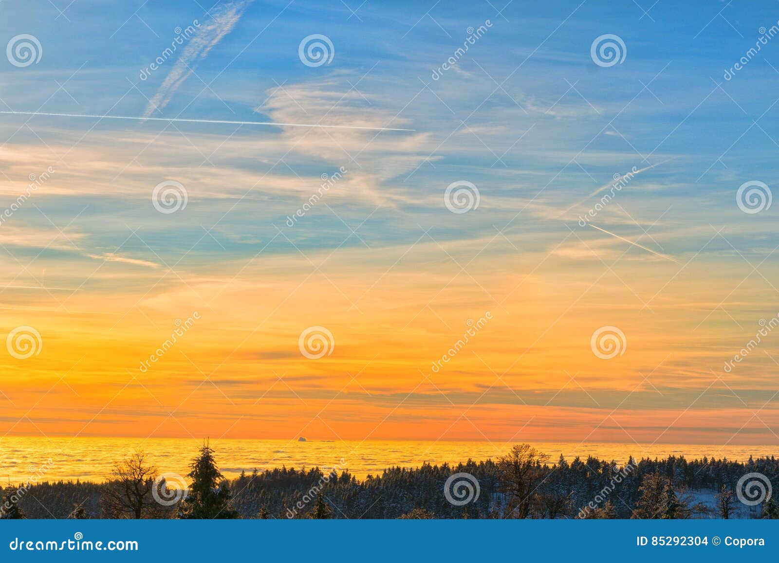 Amazing Evening with Sunset in Eagle Mountains. Beautiful Sunset within ...