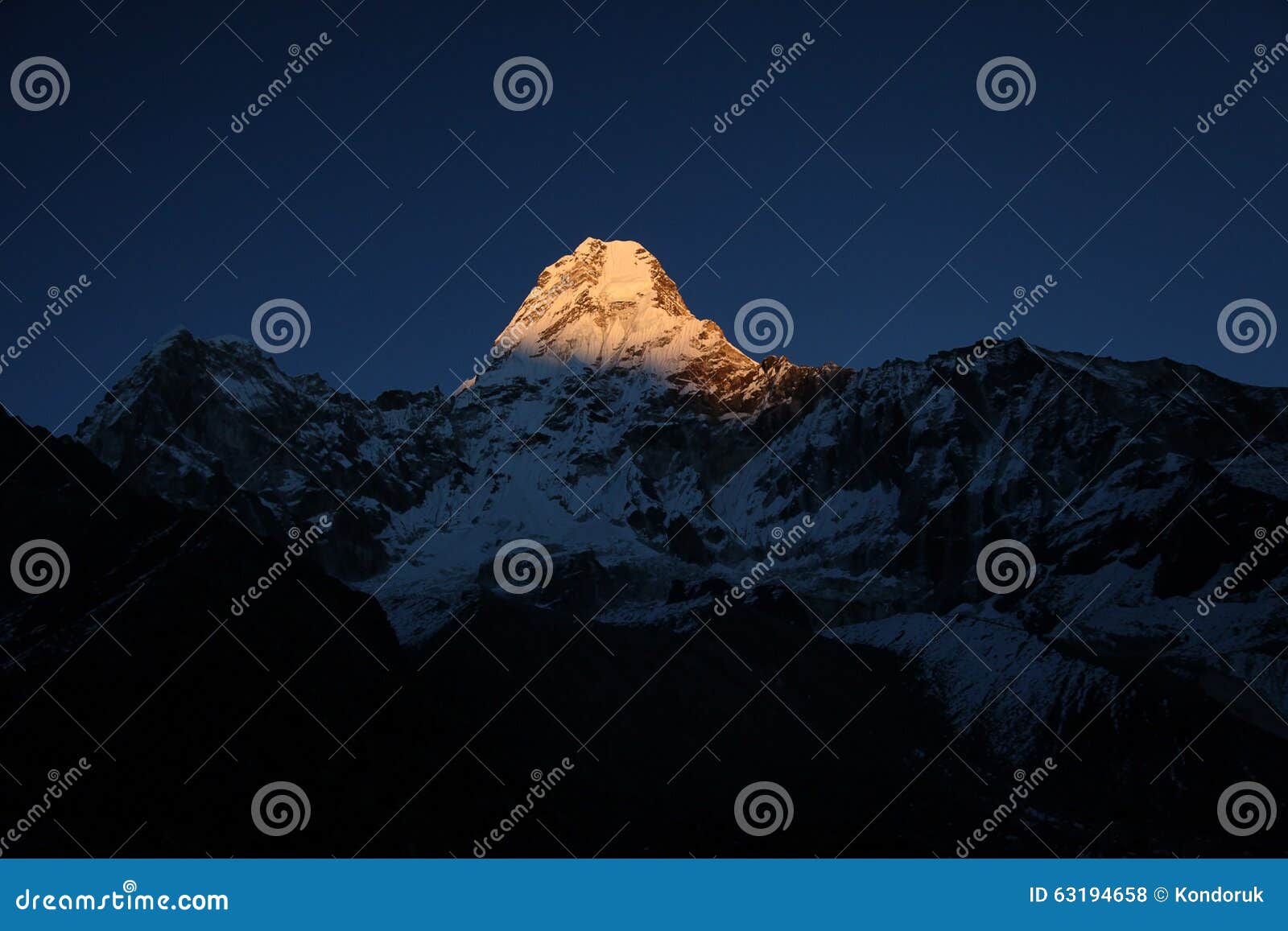 Amazing Lights on Ama Dablam Peak, Nepal Stock Photo - Image of sunset ...