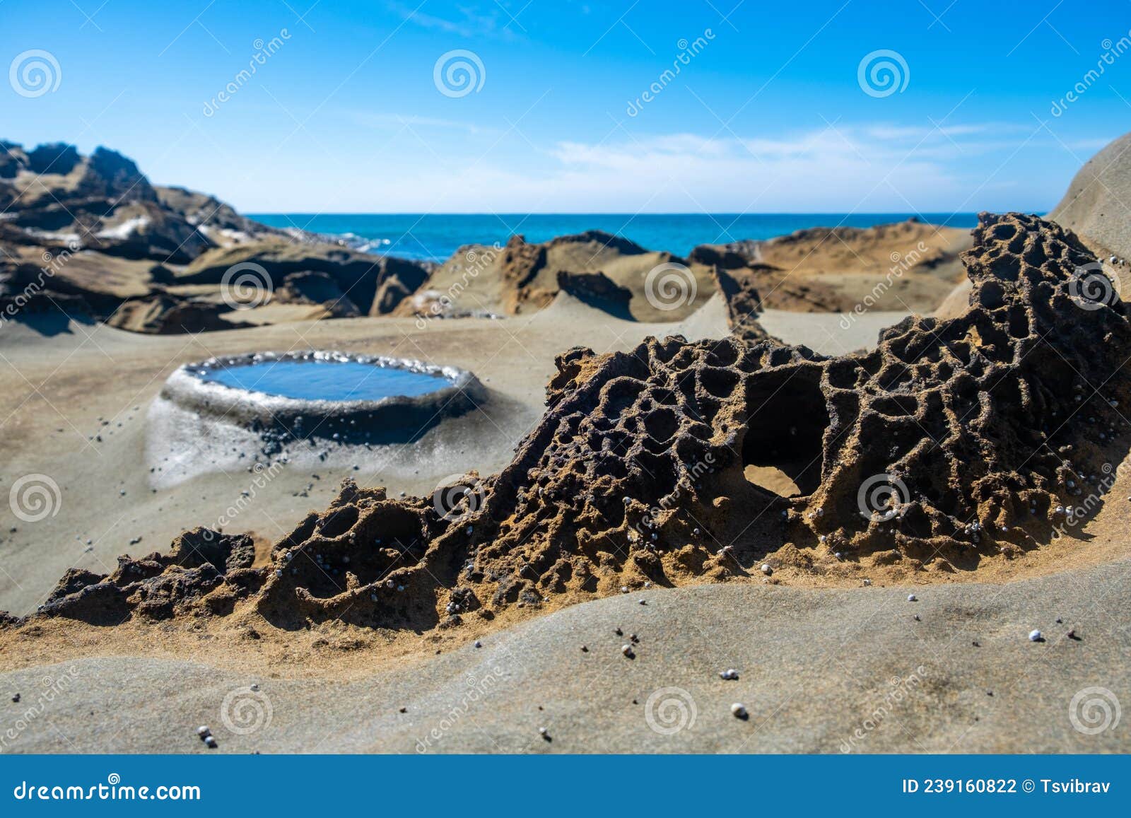 Amazing Rock Formations on Ocean Beach Along the Great Ocean Walk ...