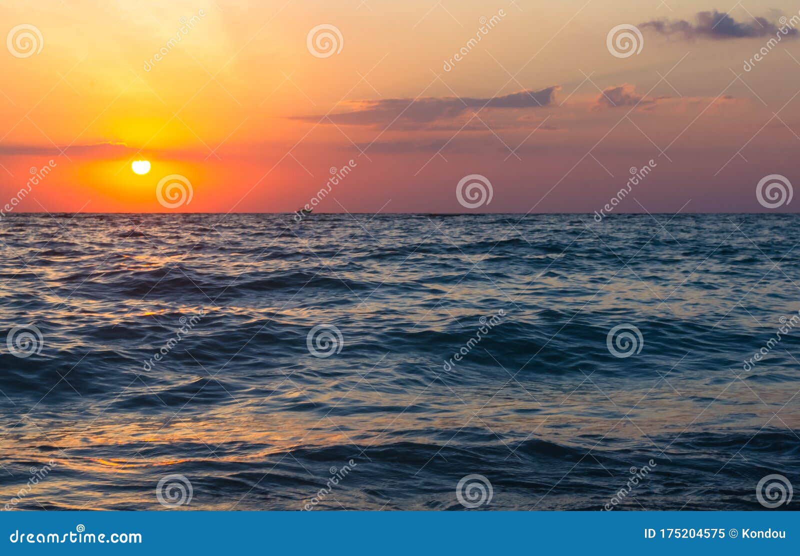 Amazing Sea Sunset, the Sun, Waves, Clouds Stock Image - Image of ...