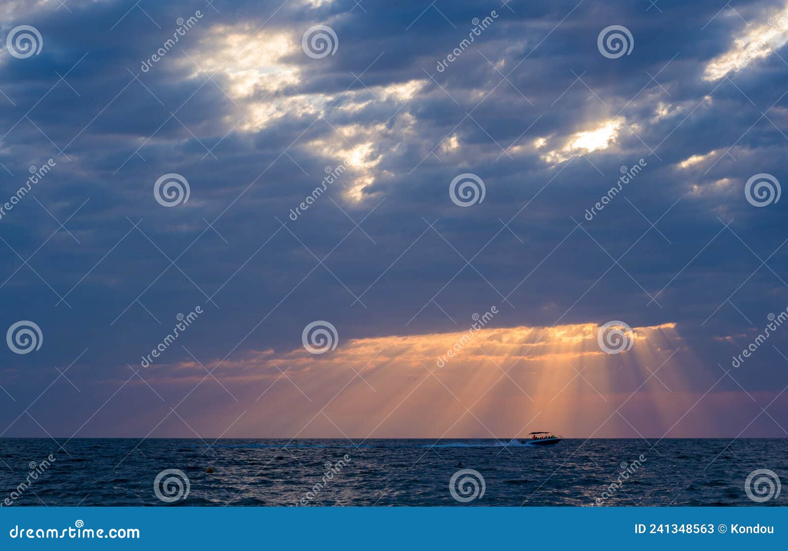 Amazing Sea Sunset, the Sun, Waves, Clouds Stock Image - Image of ...