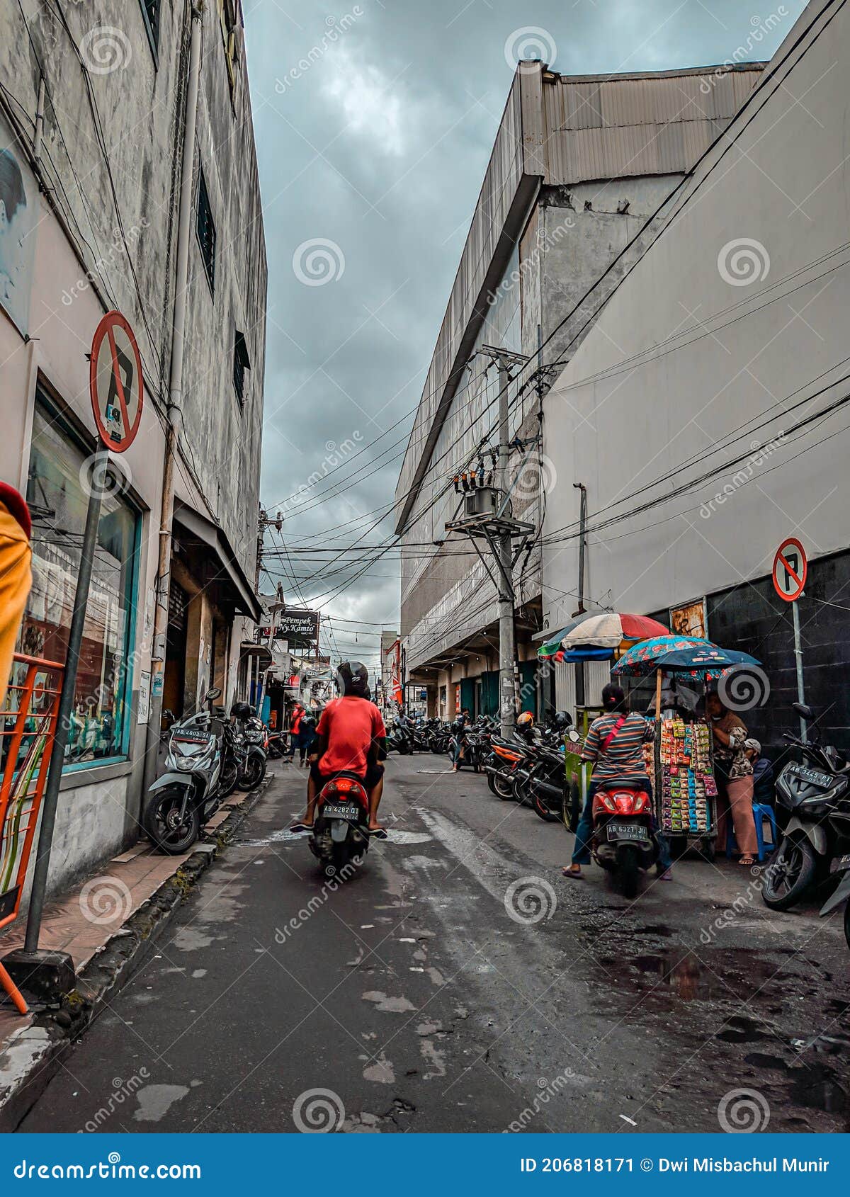 Amazing Street of Yogyakarta Editorial Photo - Image of yogyakarta ...