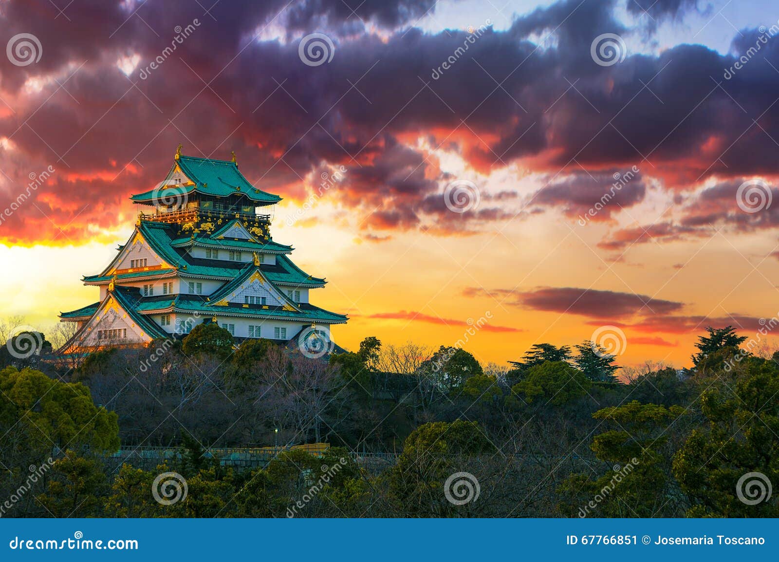 Amazing Sunset Image of Osaka Castle Stock Image - Image of oriental ...