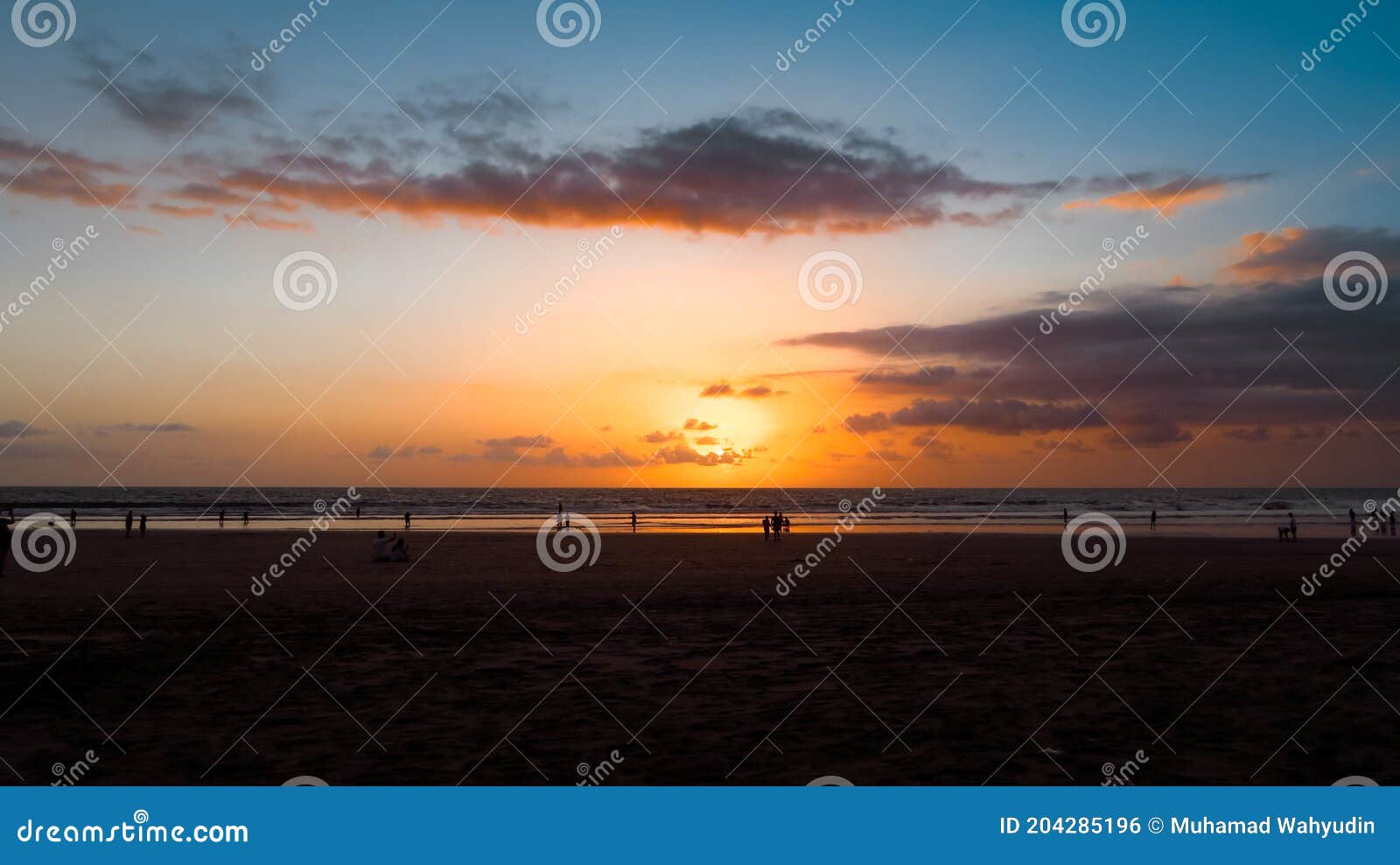 Amazing Sunset in Kuta Bali Stock Photo - Image of bali, shore: 204285196