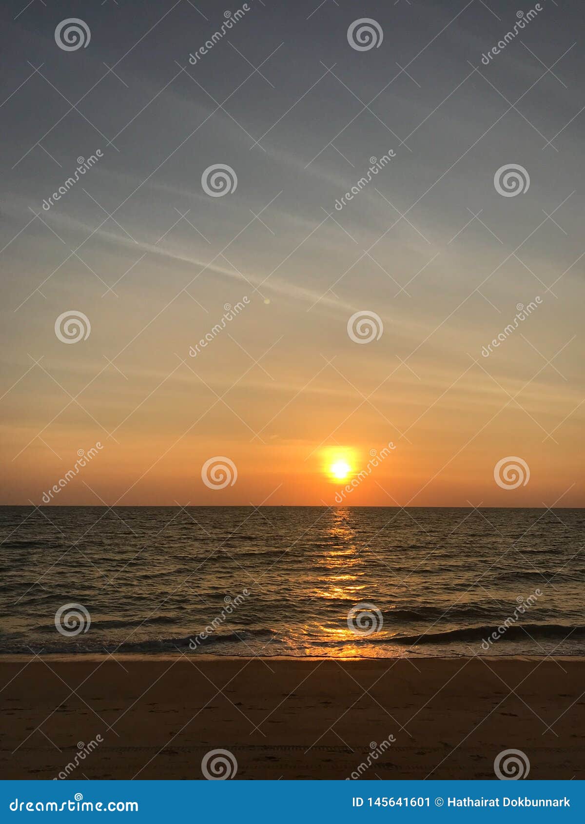 Amazing Vanilla Sky and Ocean Beach when Sunset Stock Image - Image of ...