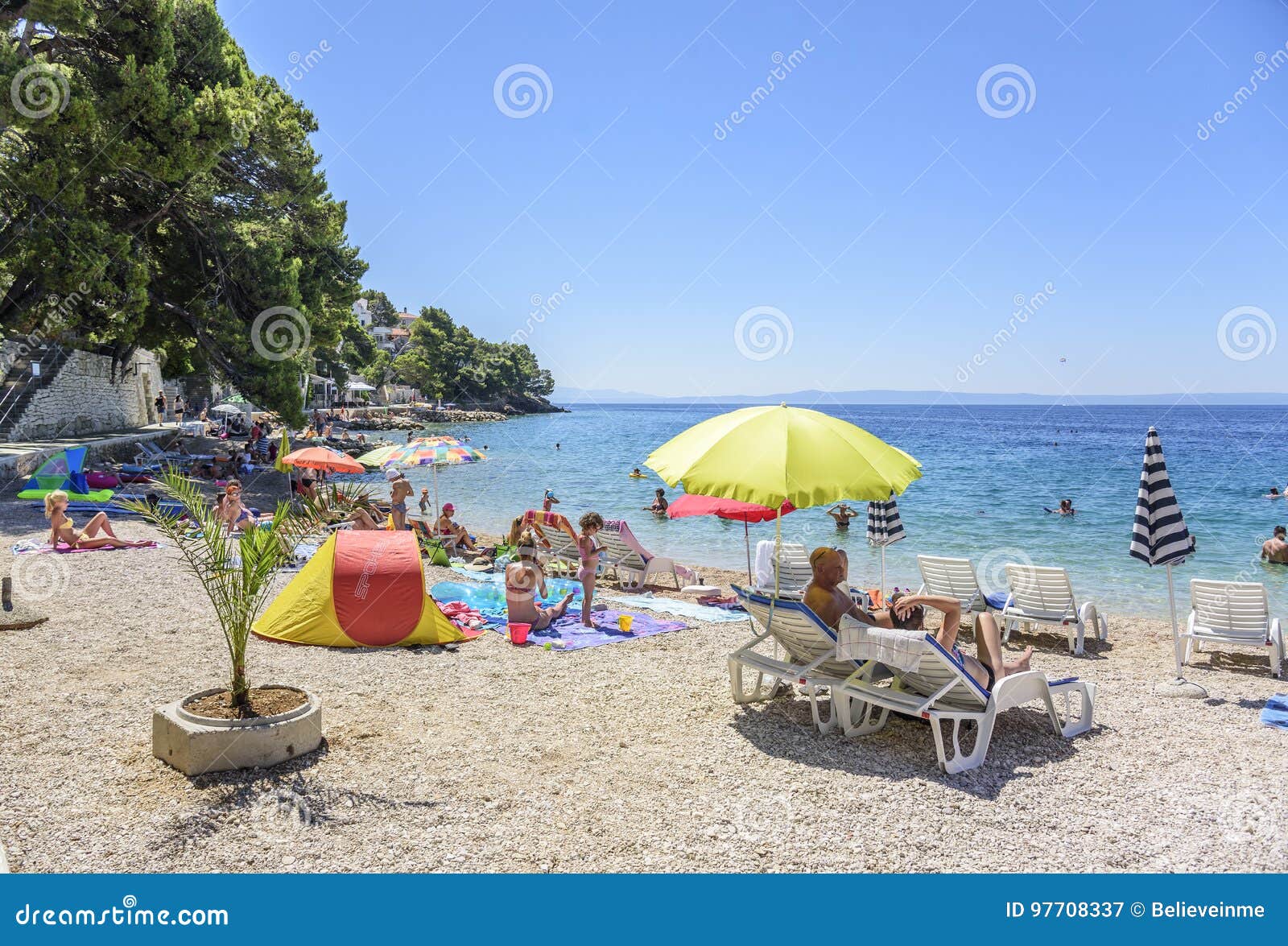Amazing View of Brela Beach, Dalmatia, Croatia. Editorial Photography ...