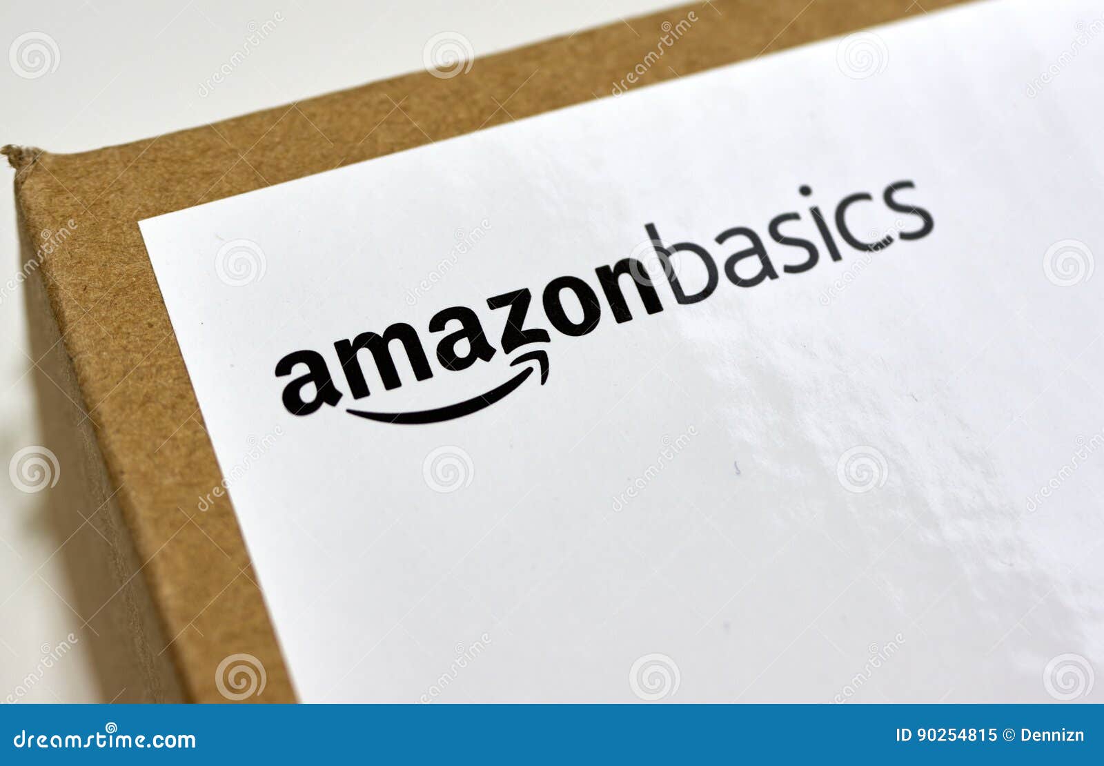 Amazon Basics shipping box editorial image. Image of company - 90254815
