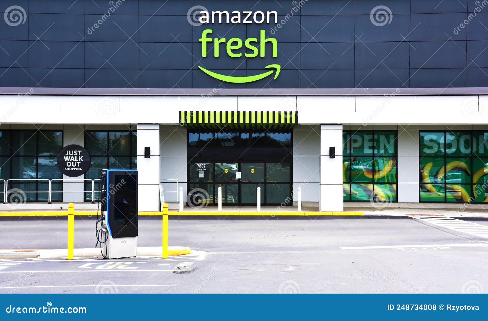 Amazon Fresh Store editorial stock photo. Image of design - 248734008