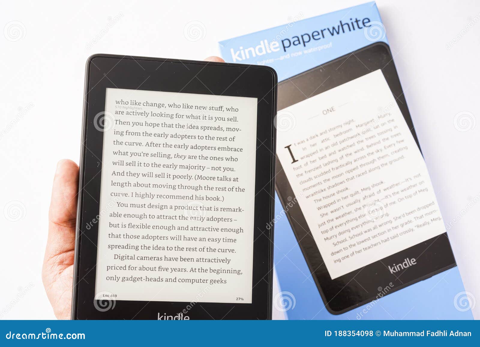 Amazon Kindle Paperwhite 2019 Editorial Stock Photo - Image of paper ...