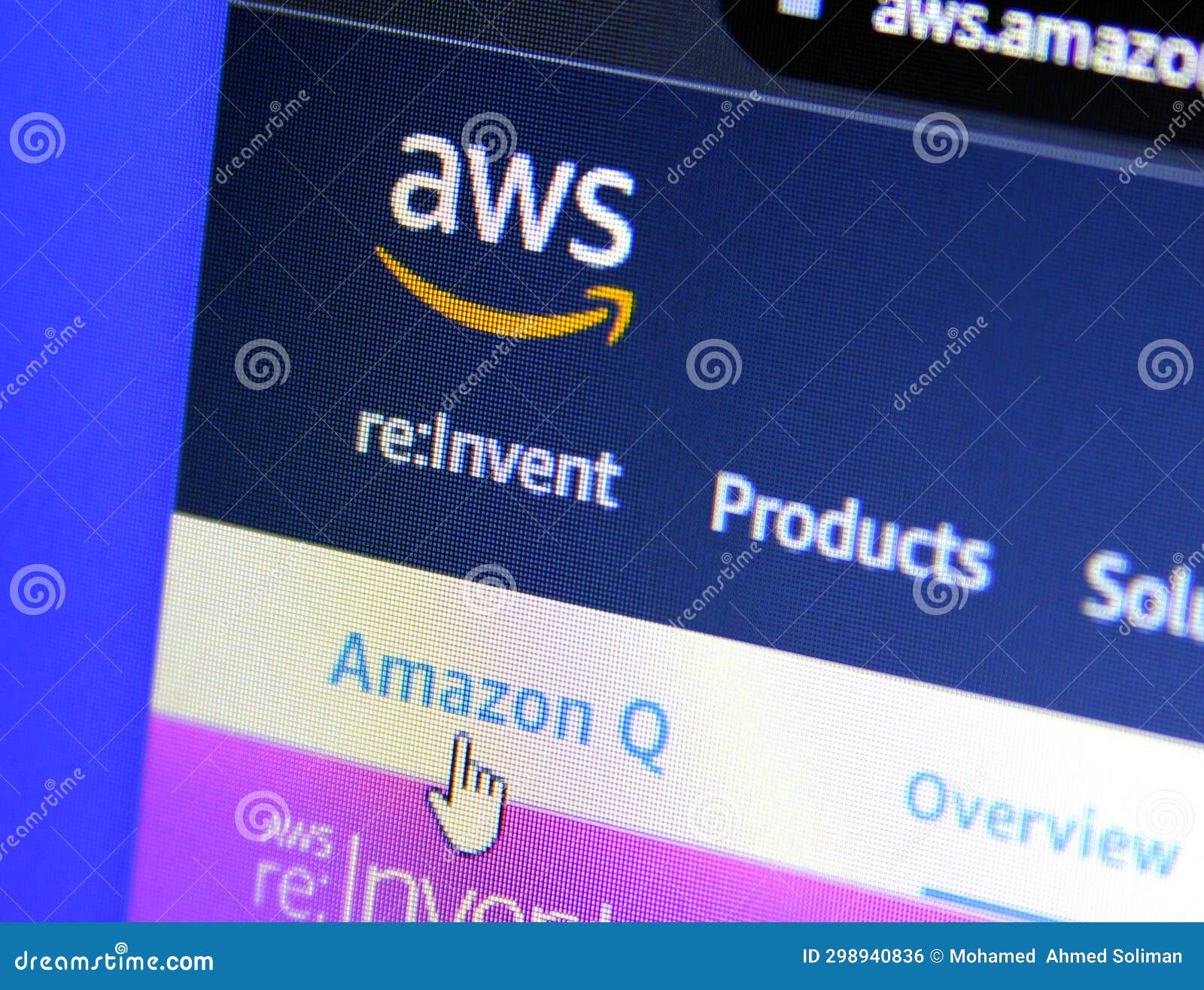 Amazon Q AI chatbot editorial photo. Image of mobile - 298940836