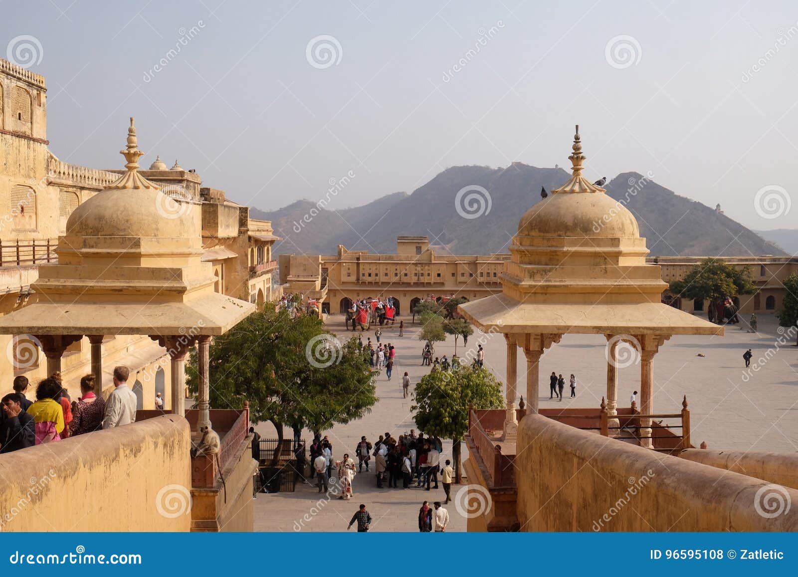 Amber Fort in Jaipur editorial stock photo. Image of attraction - 96595108