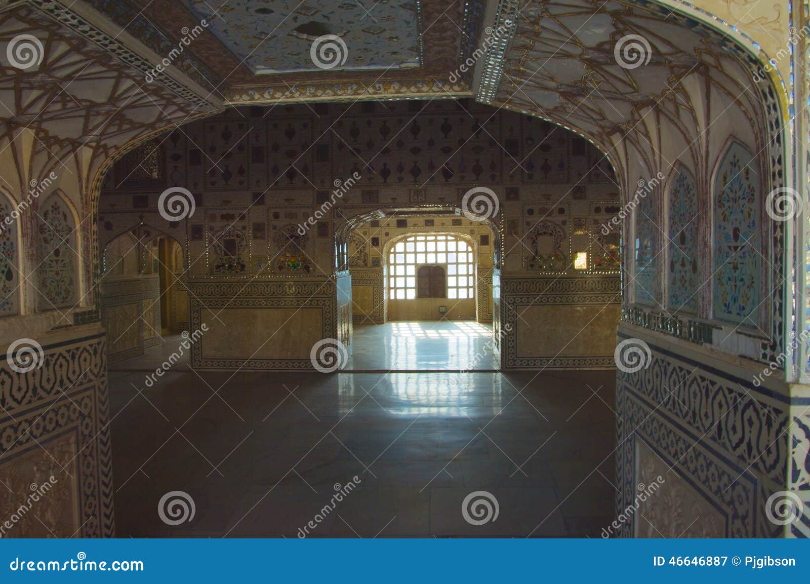 Amber Fort Mirror Palace editorial photography. Image of asia - 46646887