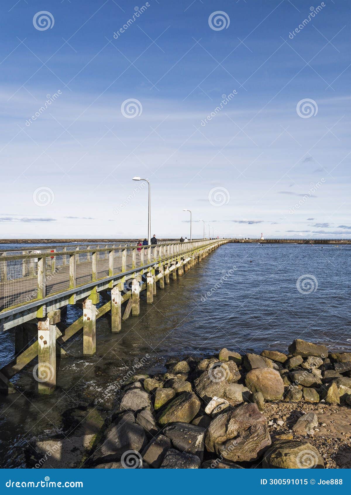 Amble, Northumberland, Pier and Lighthouse, UK Stock Image - Image of ...