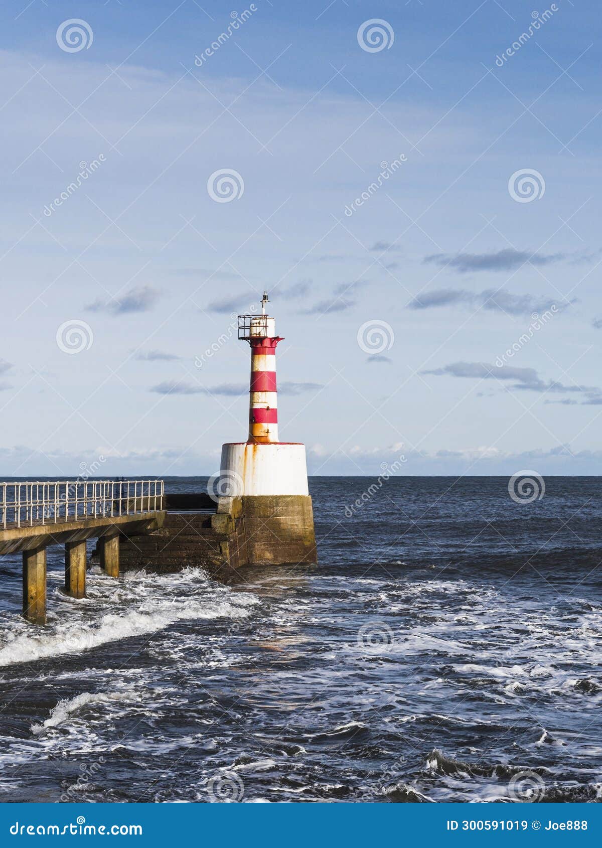 Amble, Northumberland, Pier and Lighthouse, UK Stock Image - Image of ...