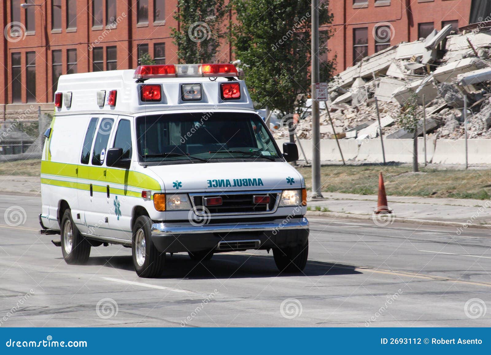 Ambulance on a call stock photo. Image of rescue, health - 2693112