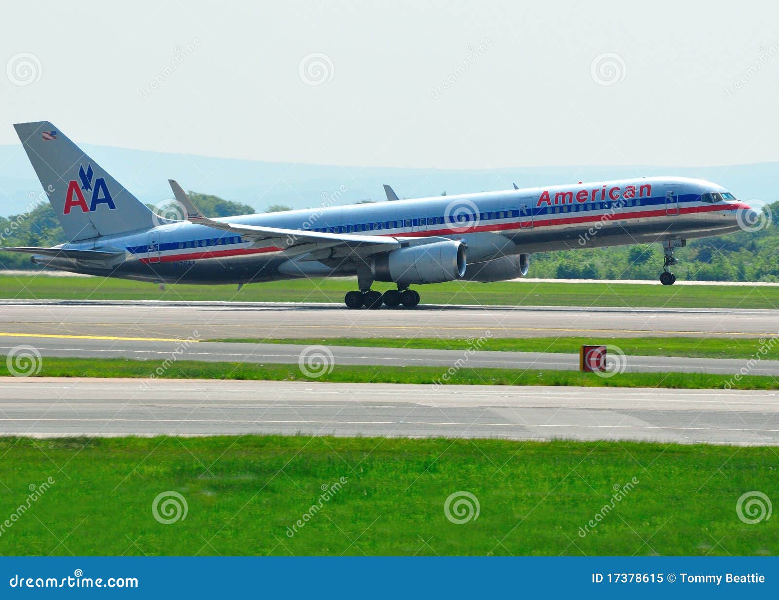 American Airlines Boeing 757 Editorial Image - Image of plane, planes ...