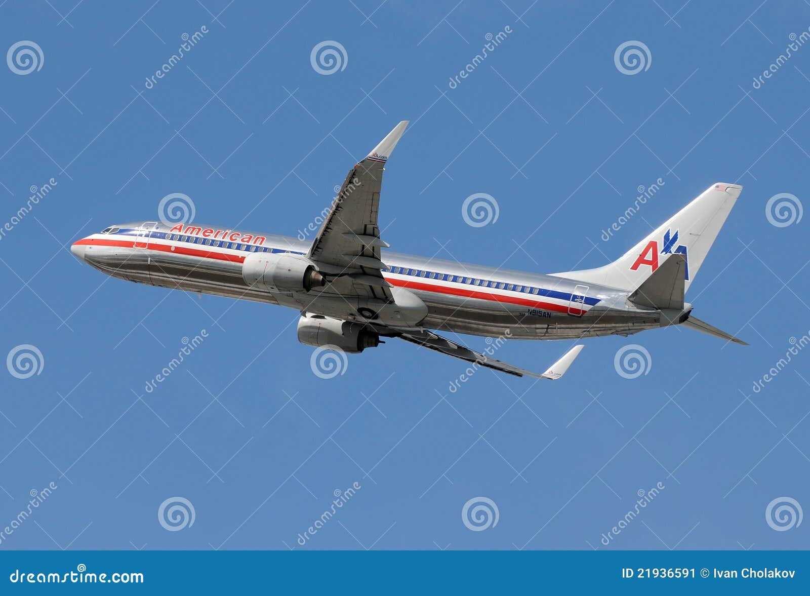 American Airlines Passenger Jet Editorial Photo - Image of flying ...