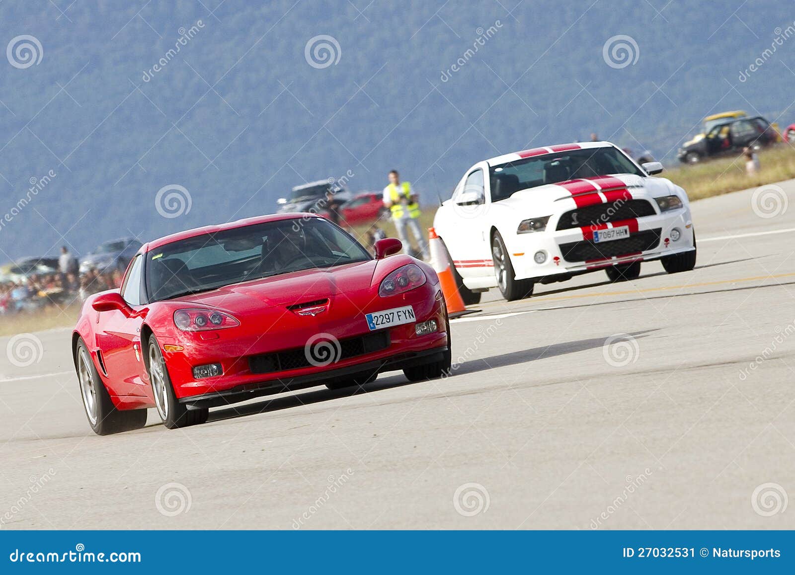 American cars racing editorial photo. Image of spectacle - 27032531
