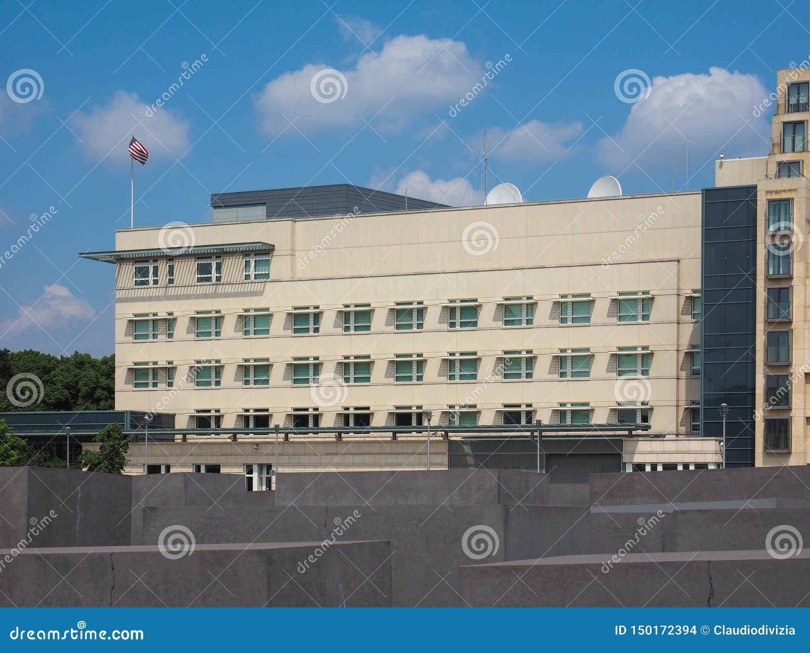 American Embassy in Berlin stock photo. Image of deutschland - 150172394