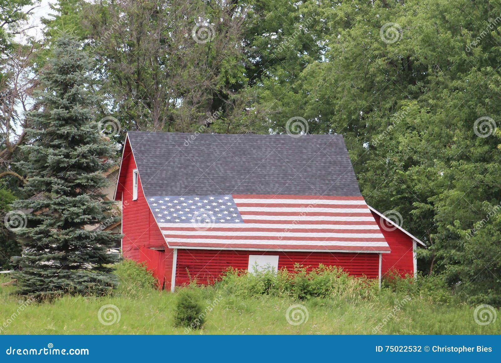 American Flag on a Barn Roof Stock Photo - Image of flag, redwhiteblue ...