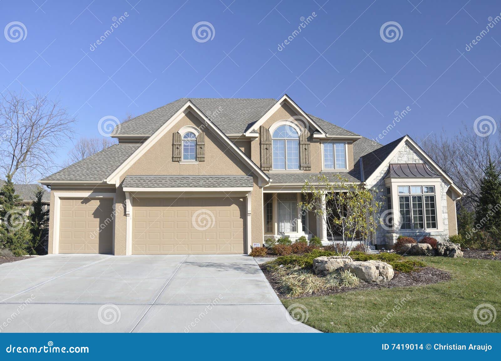 American Home stock photo. Image of estate, house, architecture - 7419014