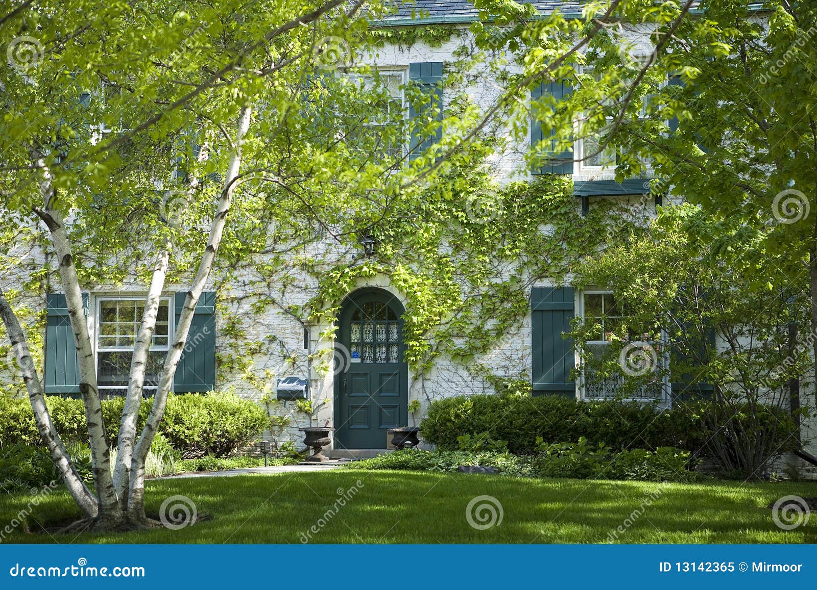 American home and garden. stock image. Image of garage - 13142365