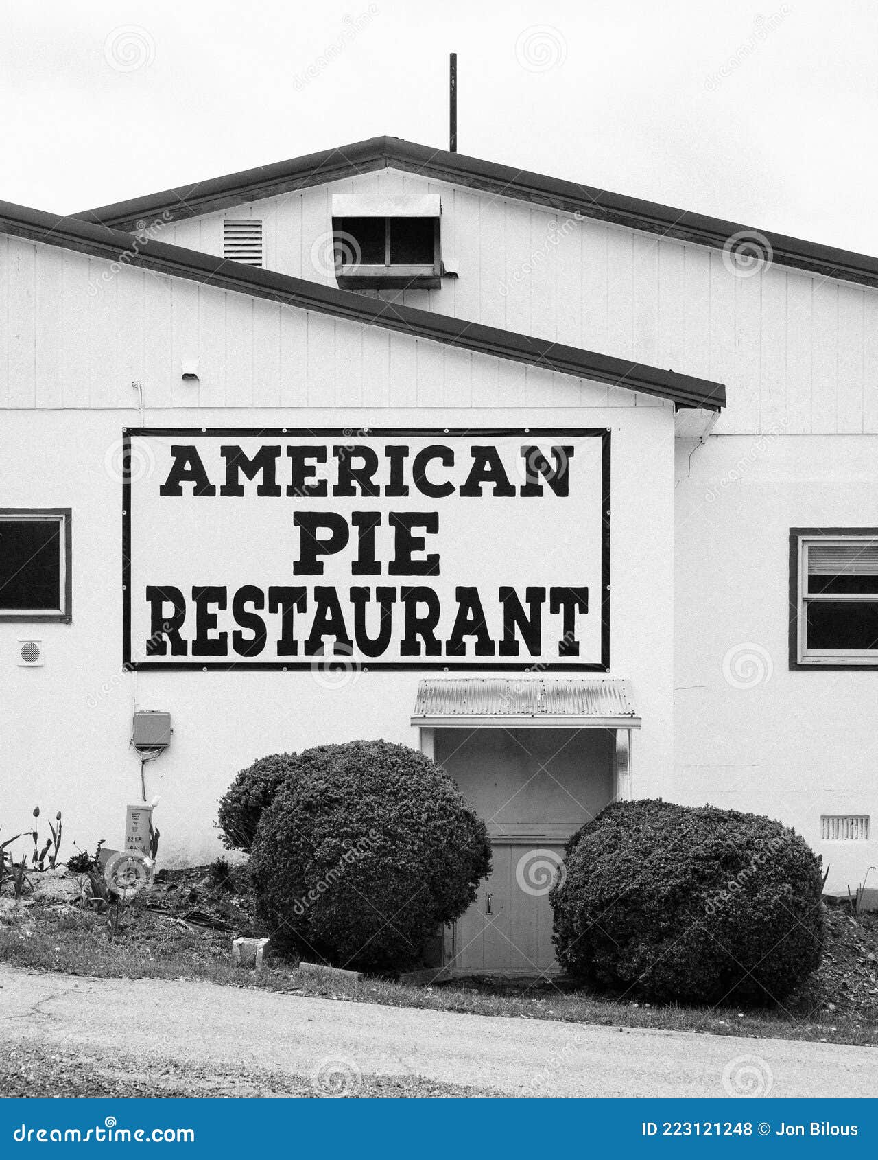 American Pie Restaurant Sign in Floyd, Virginia Editorial Stock Photo ...