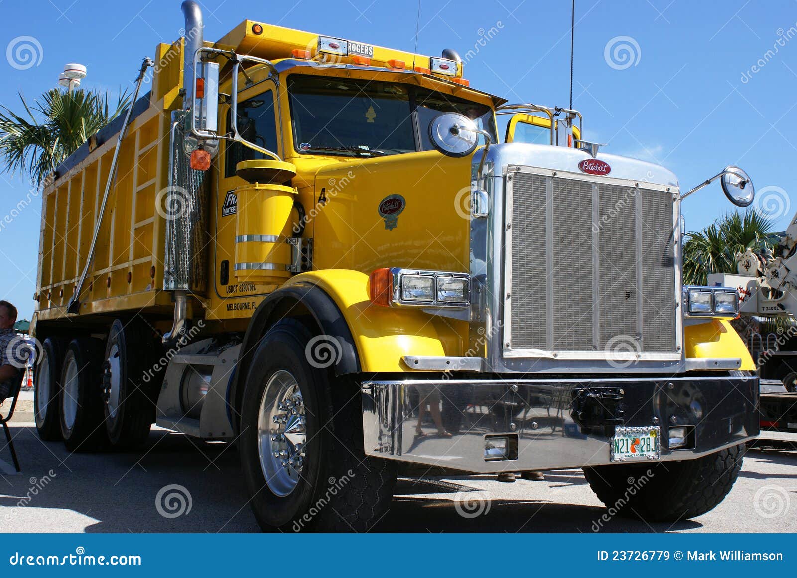 American tipper truck editorial stock image. Image of tipper - 23726779