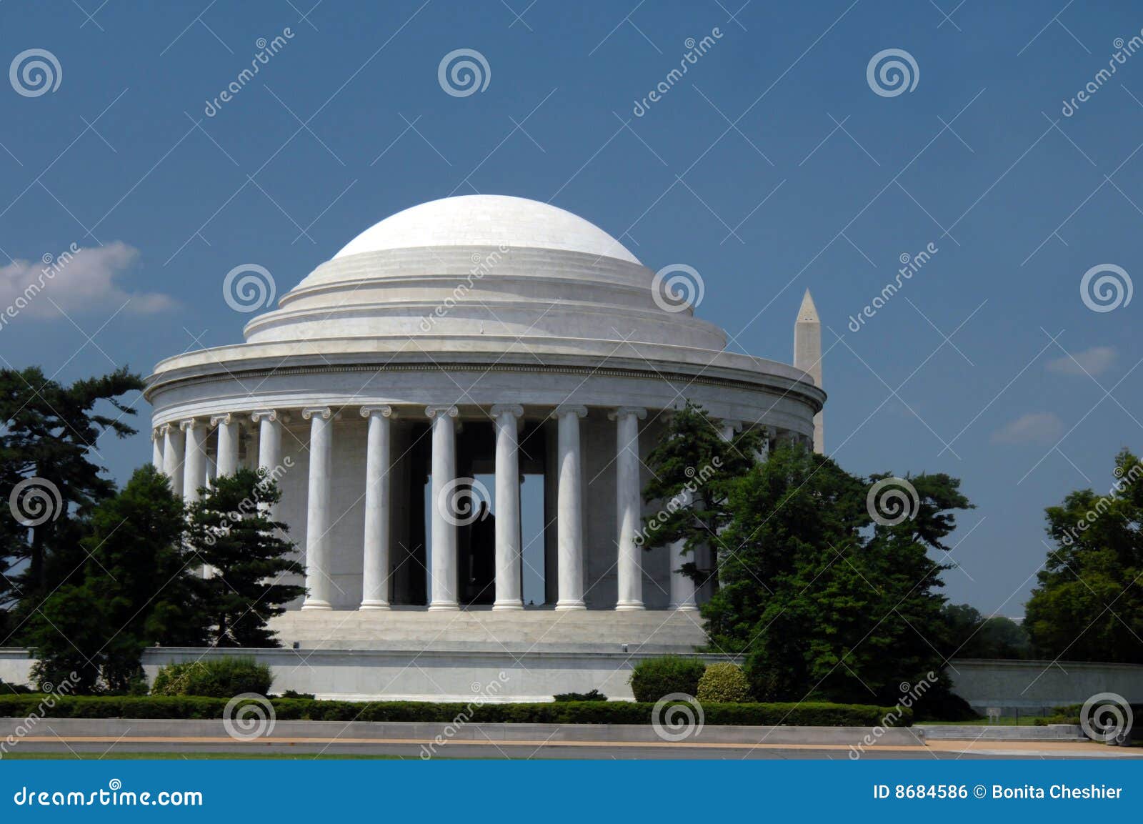 Americana Memorial stock photo. Image of riding, building - 8684586