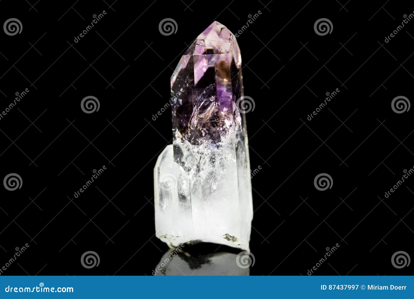 Amethyst Crystal Quartz, Black Background, Mineral Stone, Healing Stock ...