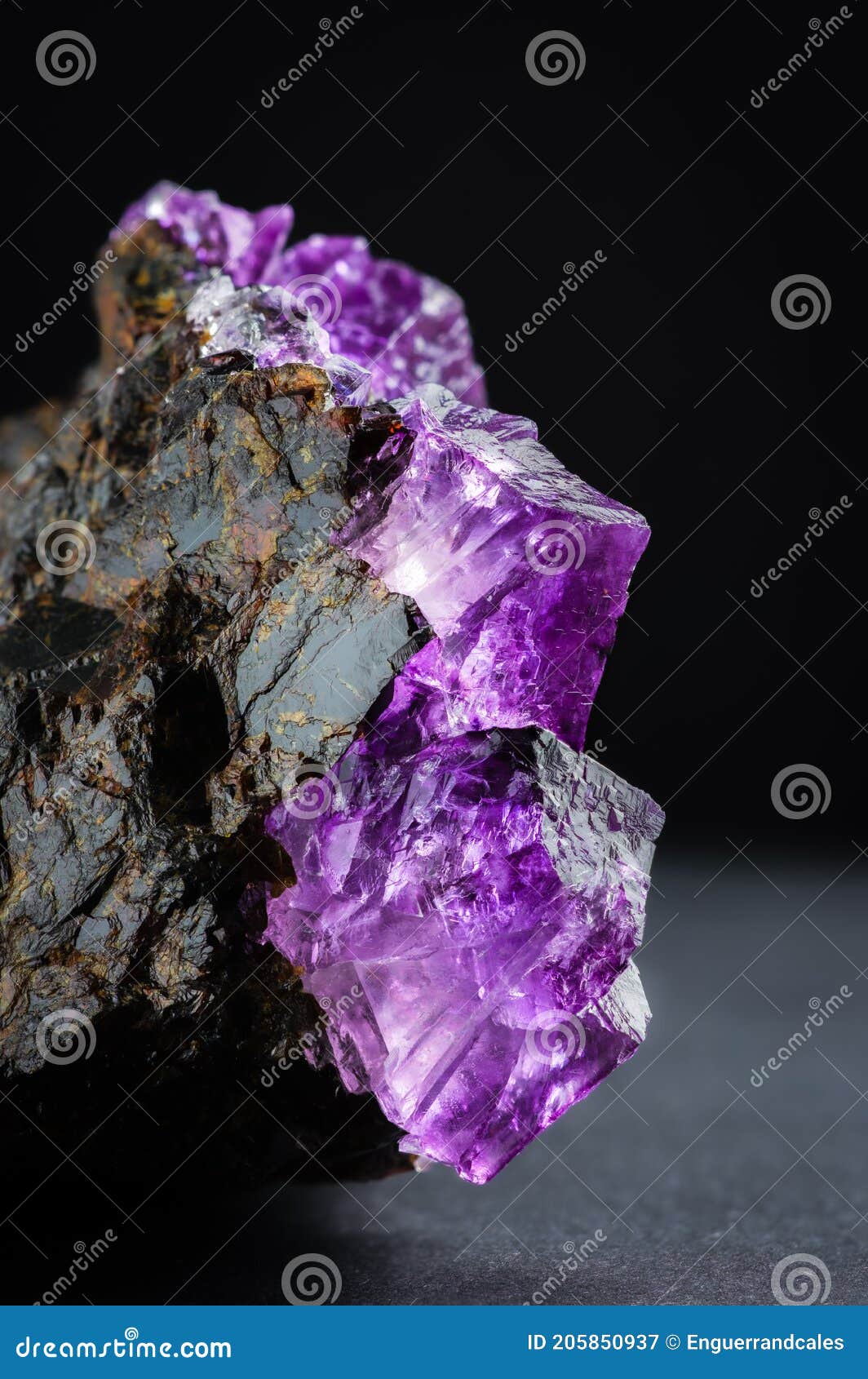 Amethyst Crystals Inclusion Stock Image - Image of beryl, gemological ...