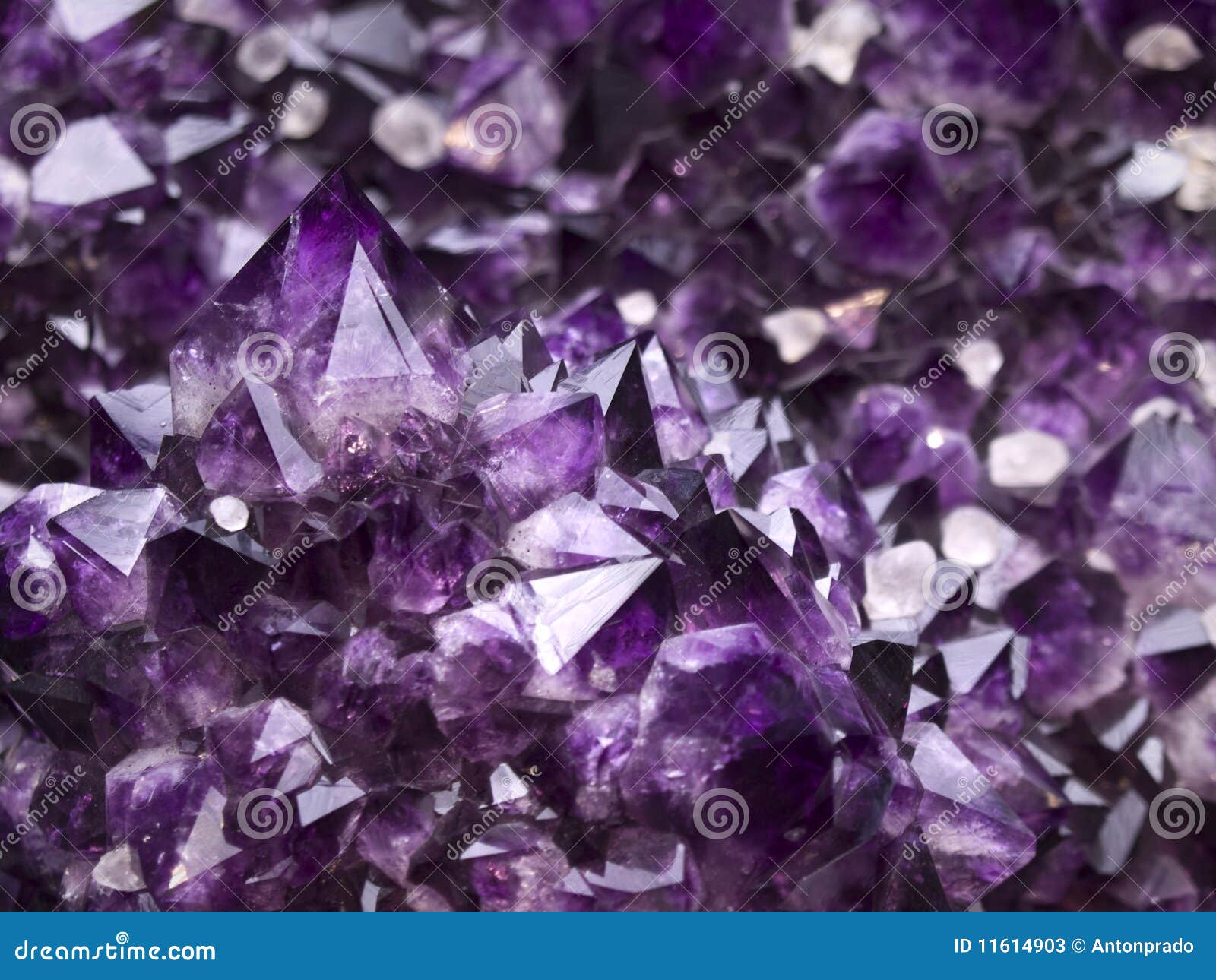 Amethyst geode stock image. Image of gemstone, rock, close - 11614903