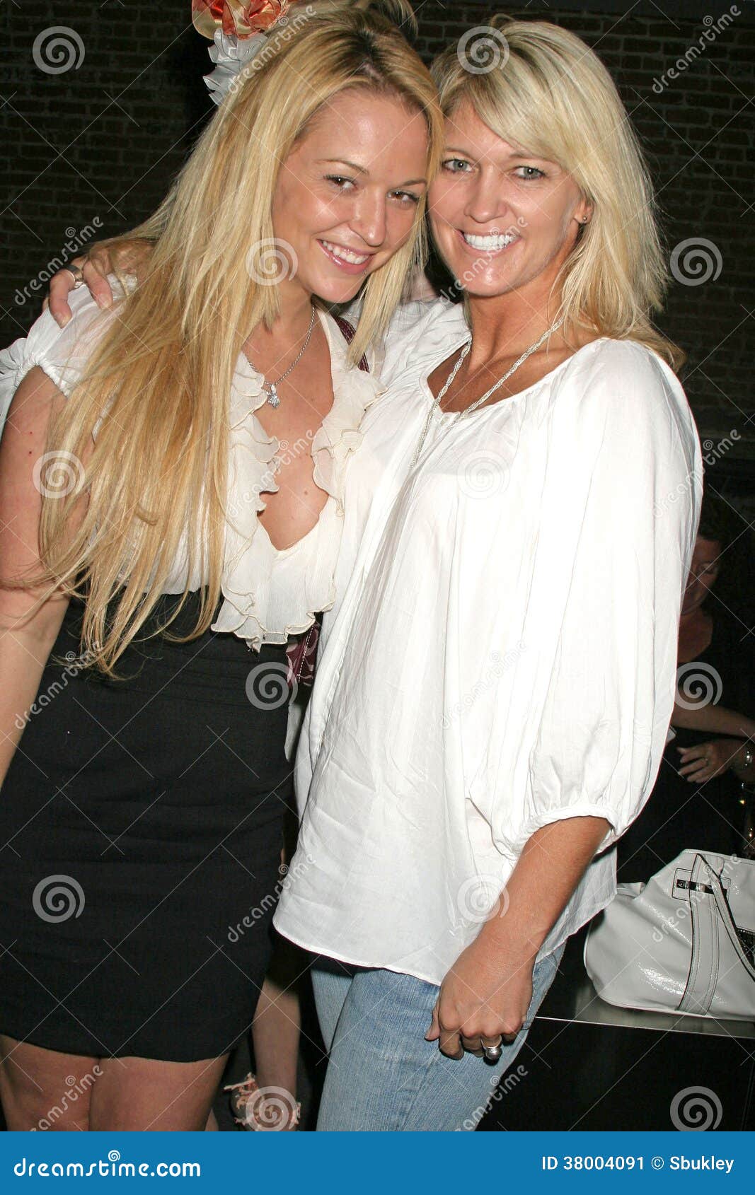 Ami Manning E Heather Rene Smith Fotografia Editoriale - Immagine di ...