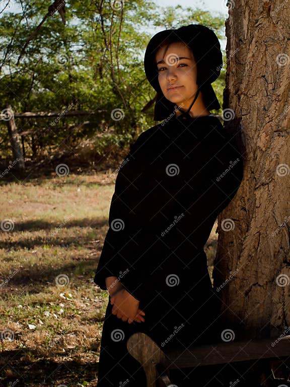 Amish Girl editorial photo. Image of amish, kids, country - 42044436