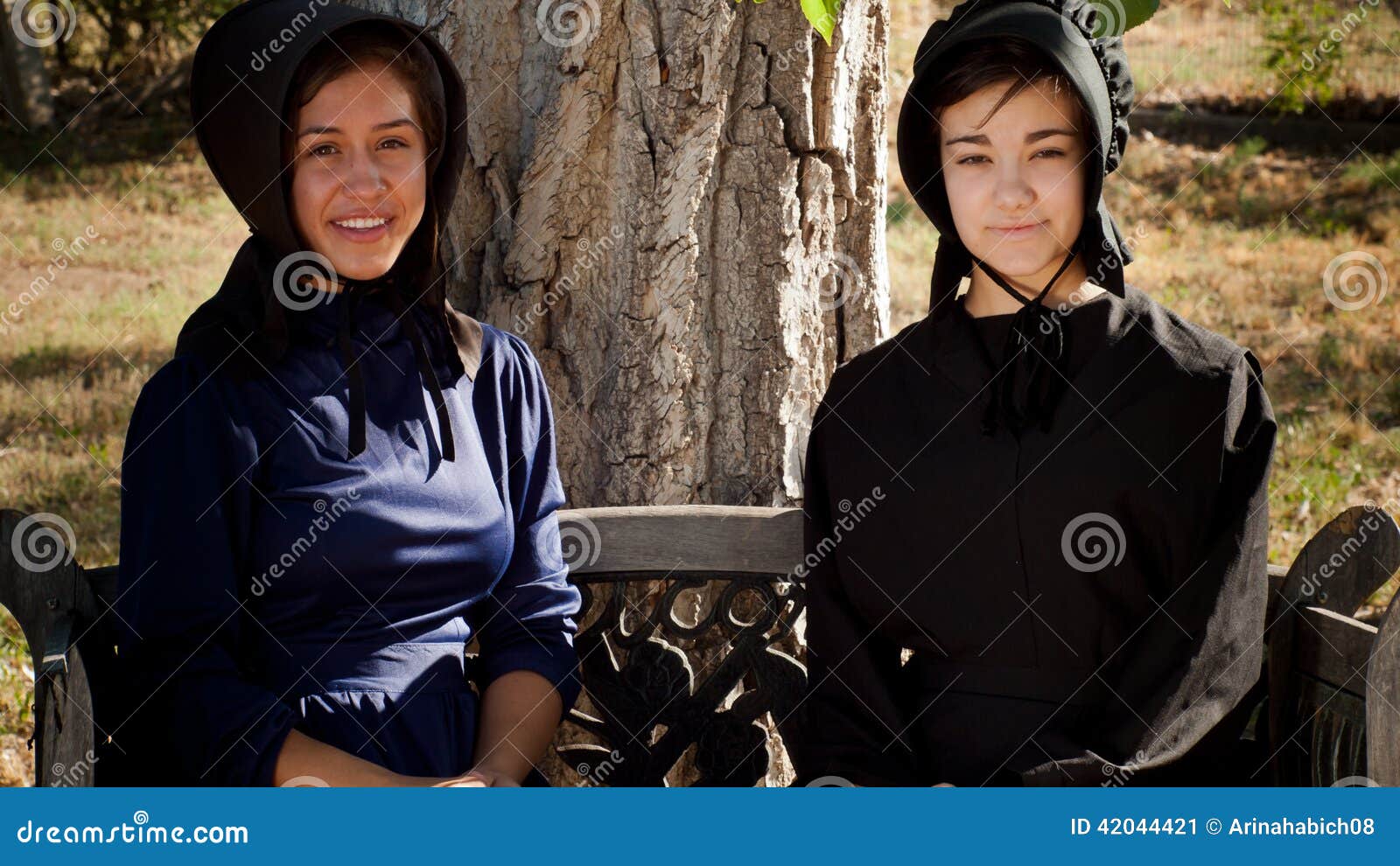 Amish Girls editorial photo. Image of country, reenactment - 42044421