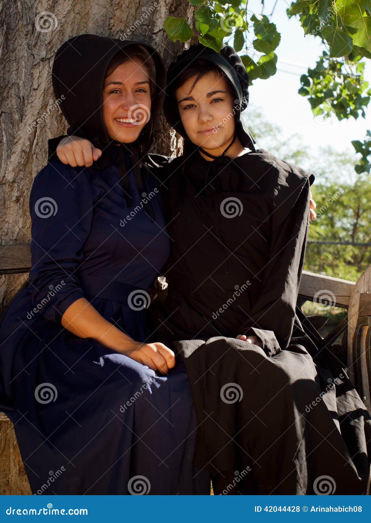 Amish Girls editorial stock photo. Image of country, shaker - 42044428