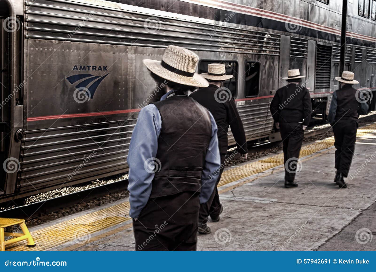 FARK.com: (12983896) Amtrak's new trains can't hit full speed on its ...