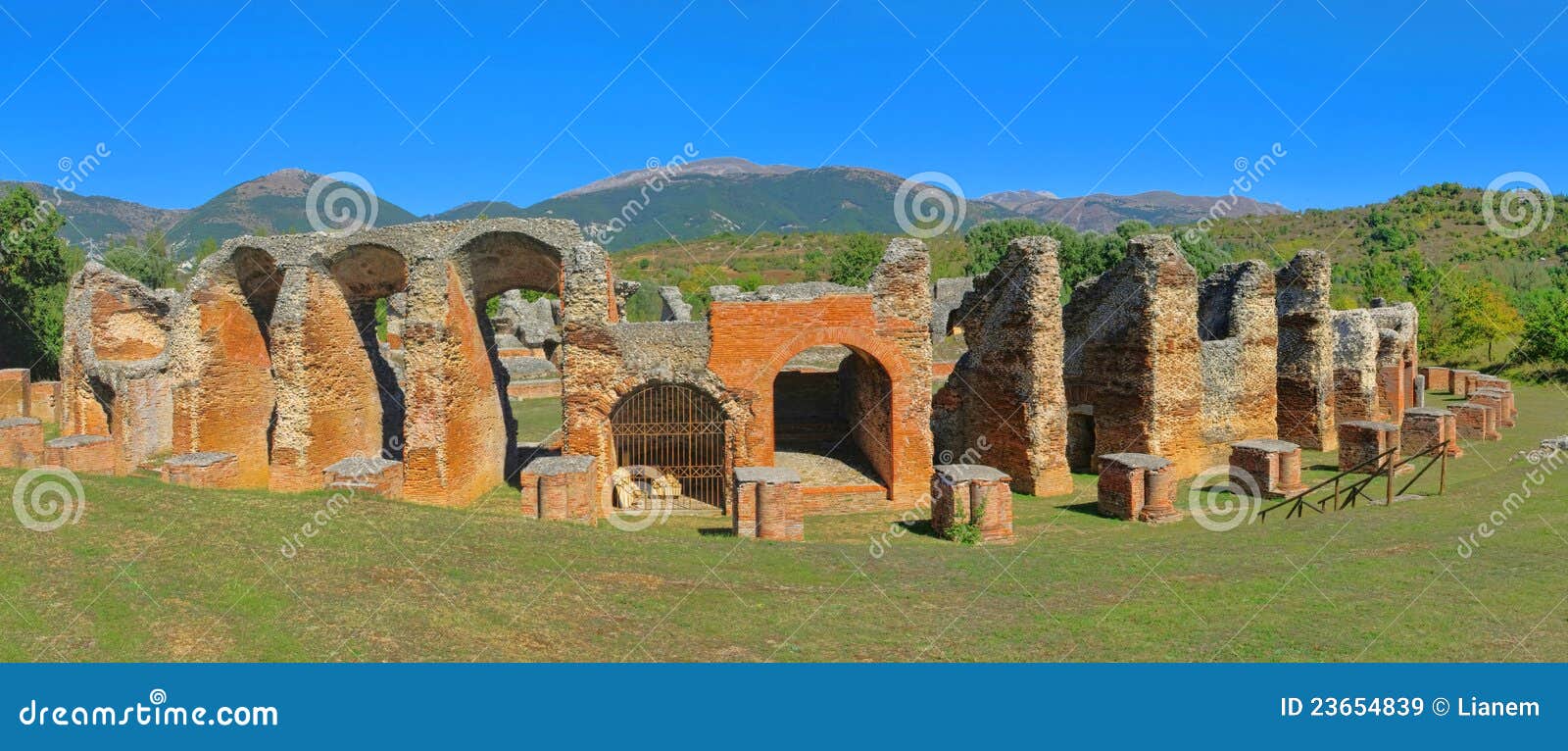 Amiternum amphitheatre stock image. Image of sasso, colosseum - 23654839