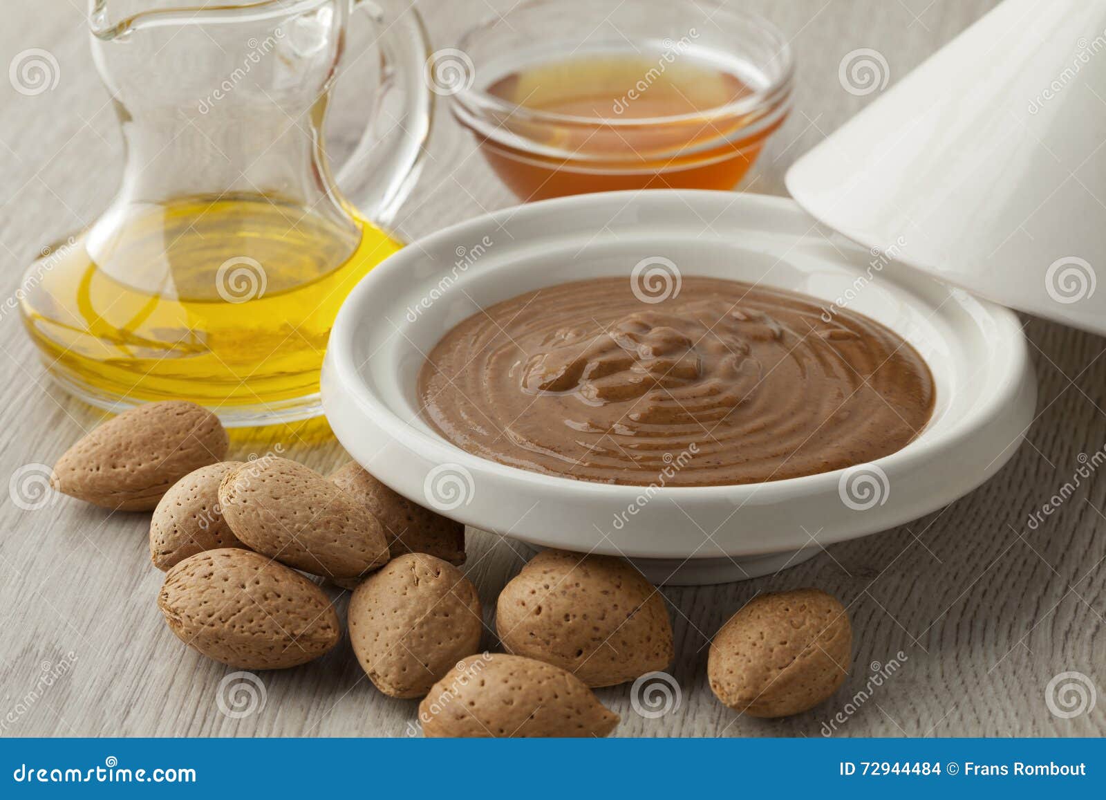 Amlou Marocain Traditionnel D'amande Photo stock - Image du maroc ...