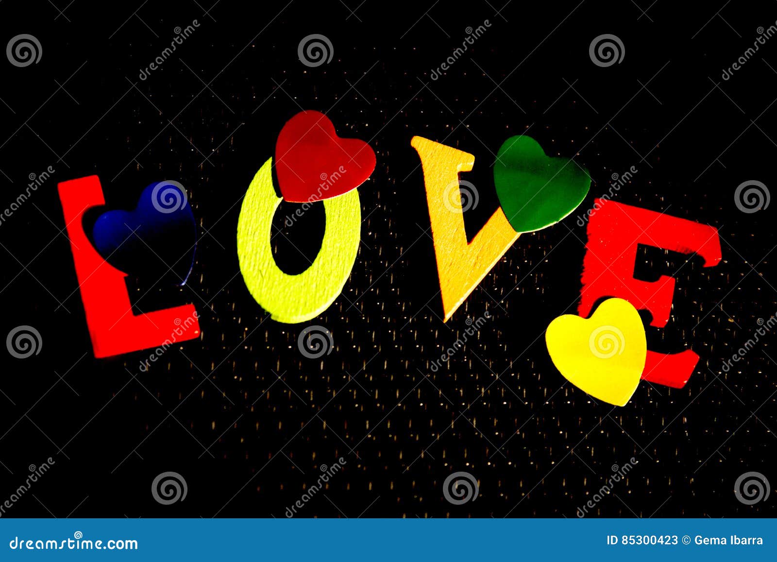 Amor Escrito Em Letras Coloridas Imagem de Stock - Imagem de mensagem ...