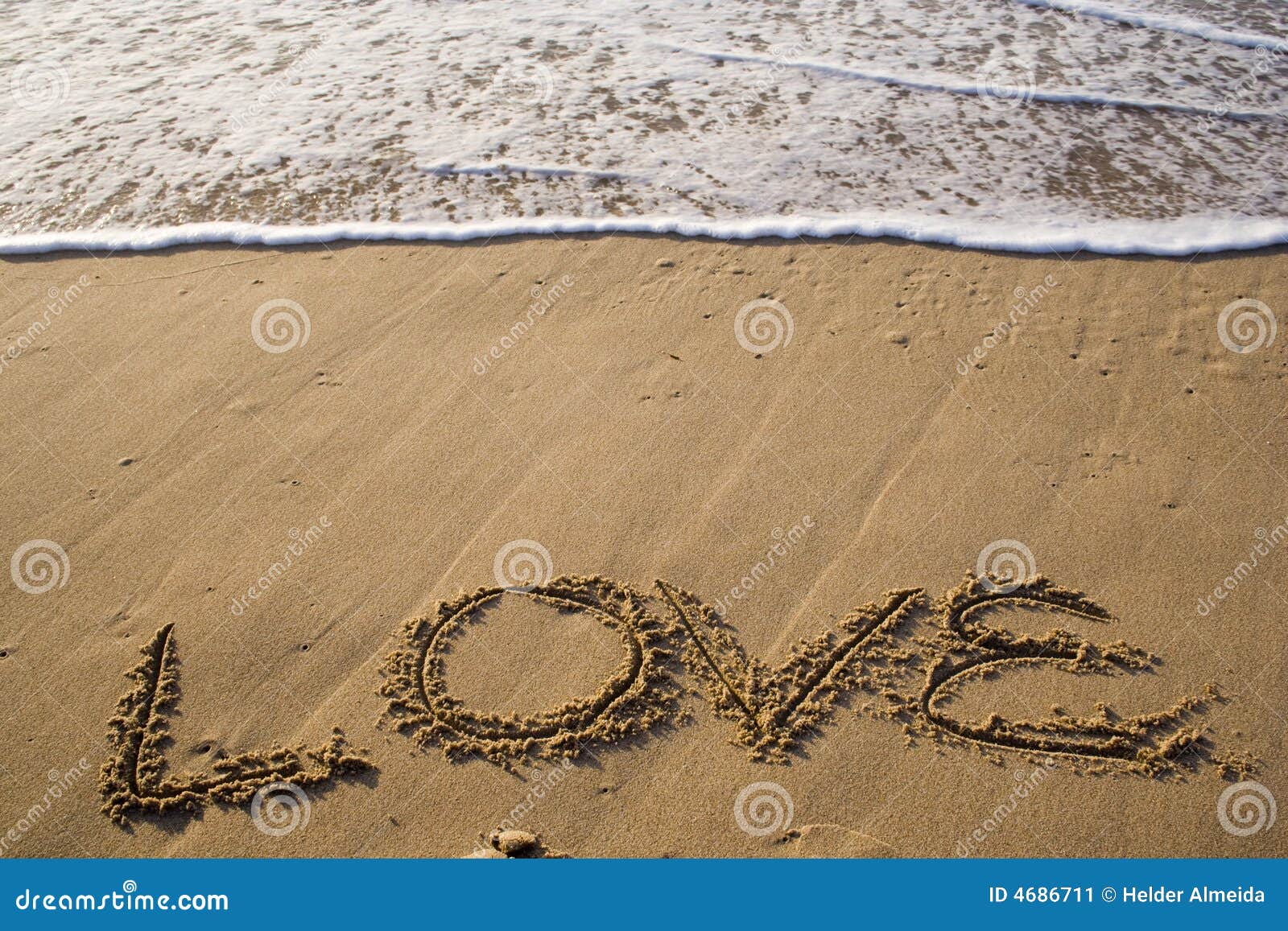 Amor na praia imagem de stock. Imagem de desenho, sunlight - 4686711