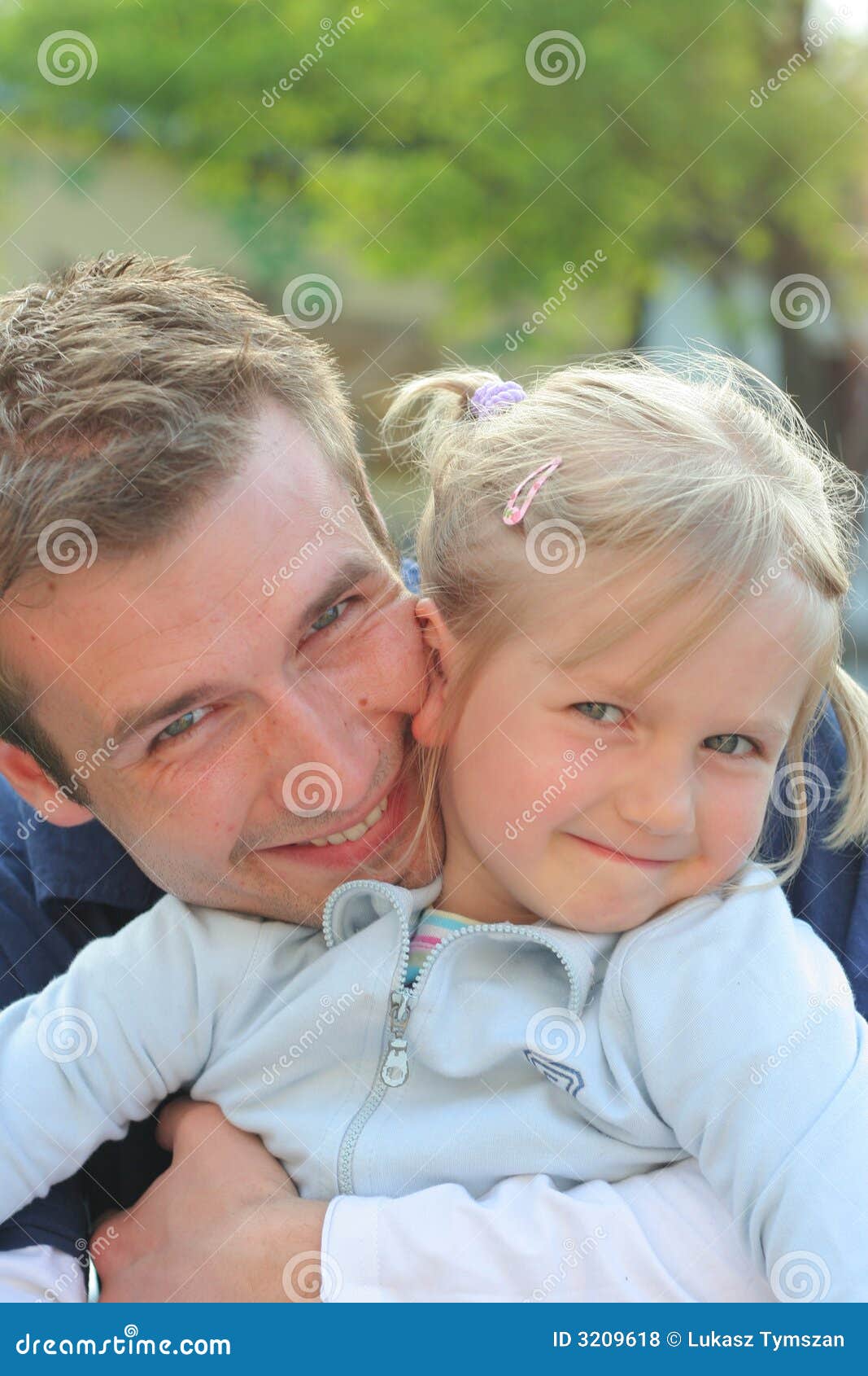 Amor parental foto de archivo. Imagen de humano, amistad - 3209618