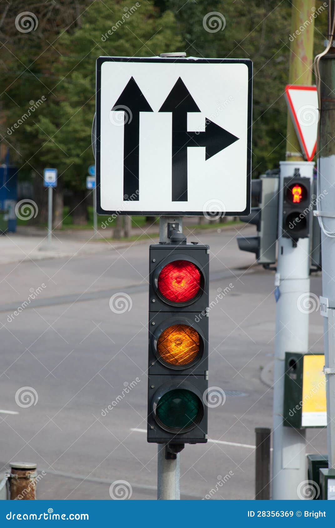 Ampeln stockbild. Bild von orange, verkehr, leuchte, zeichen - 28356369