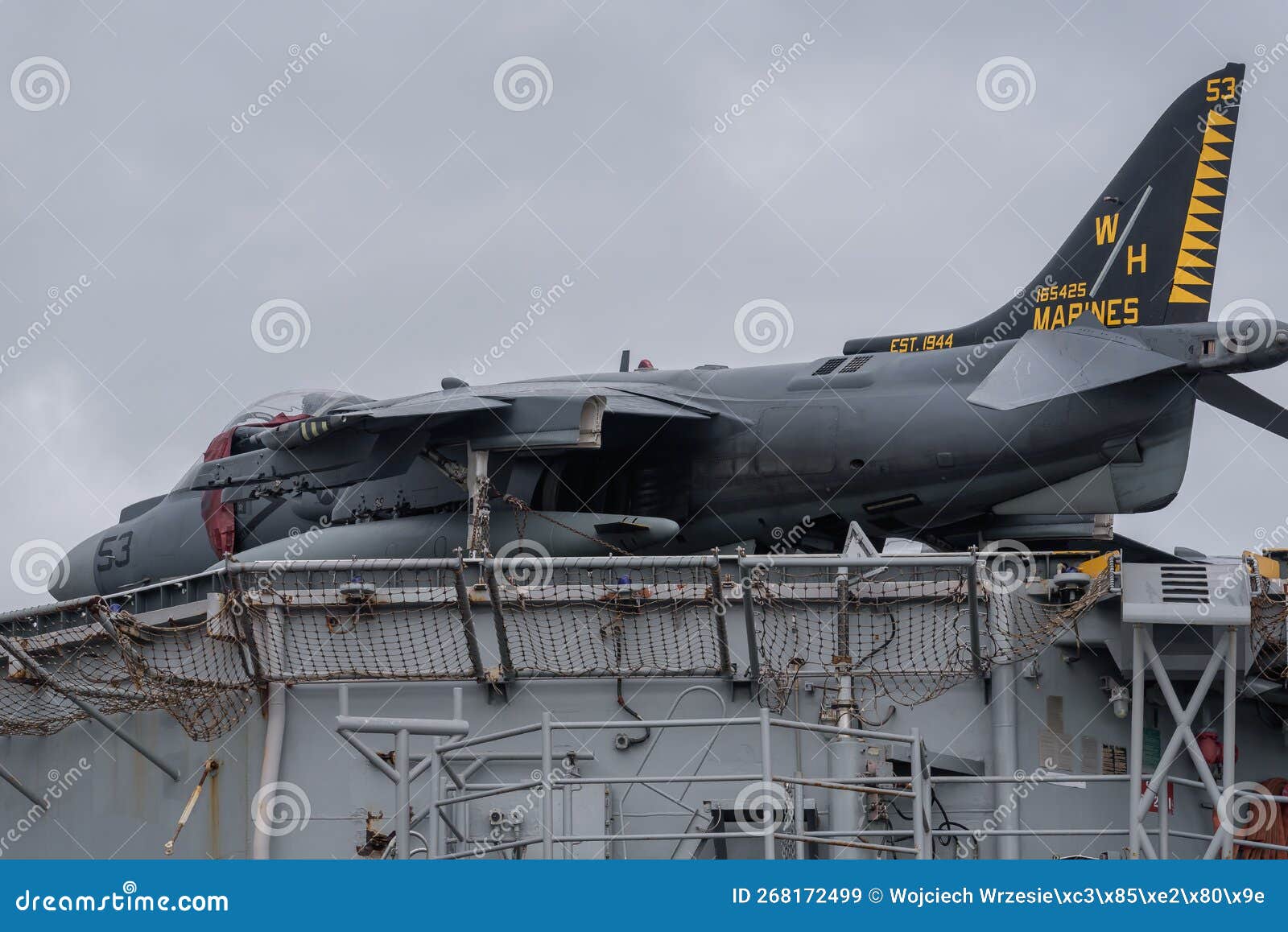 AMPHIBIOUS ASSAULT SHIP editorial stock image. Image of assault - 268172499