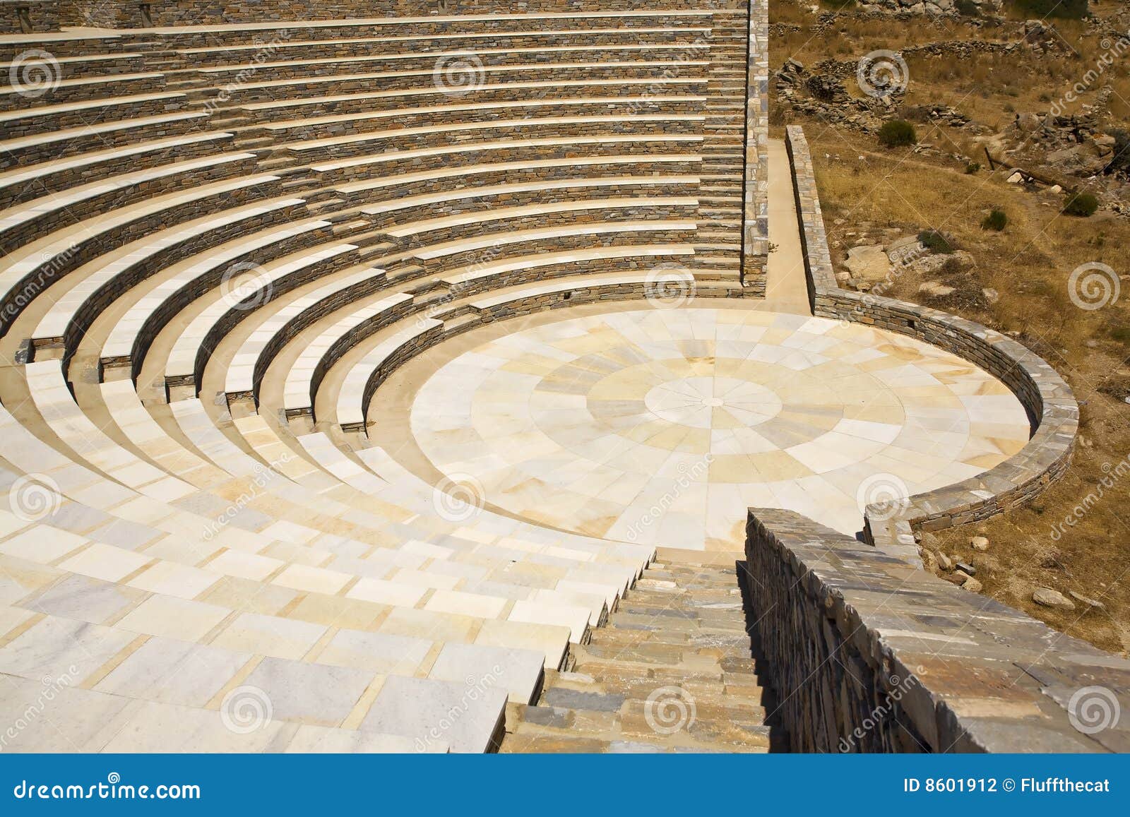 Amphitheater Del Greco Antico, Grecia Fotografia Stock - Immagine di ...